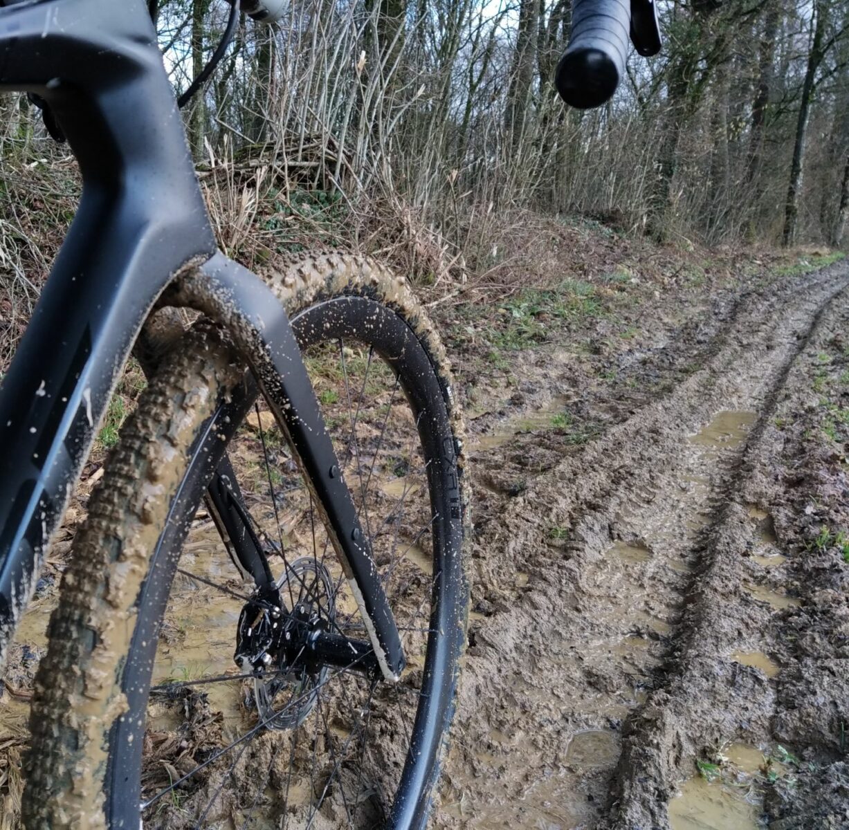 Maxxis Ravager : un bon pneu Gravel pour l'hiver - Bike Café