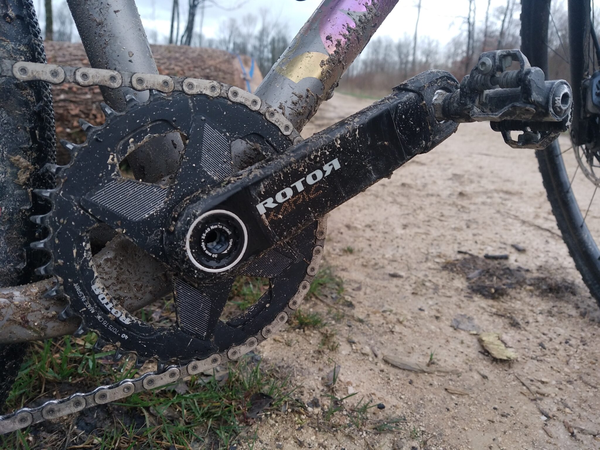 Robert Frameworks RG1 : le Gravel titane hydroformé - Bike Café