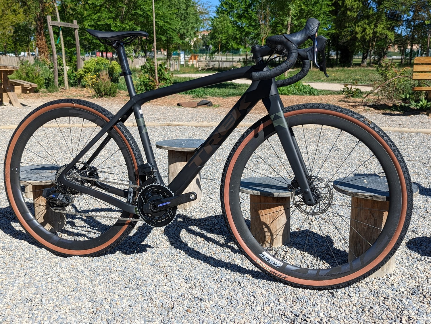 Trek Checkpoint SLR : une machine de guerre pour le gravel - Bike Café