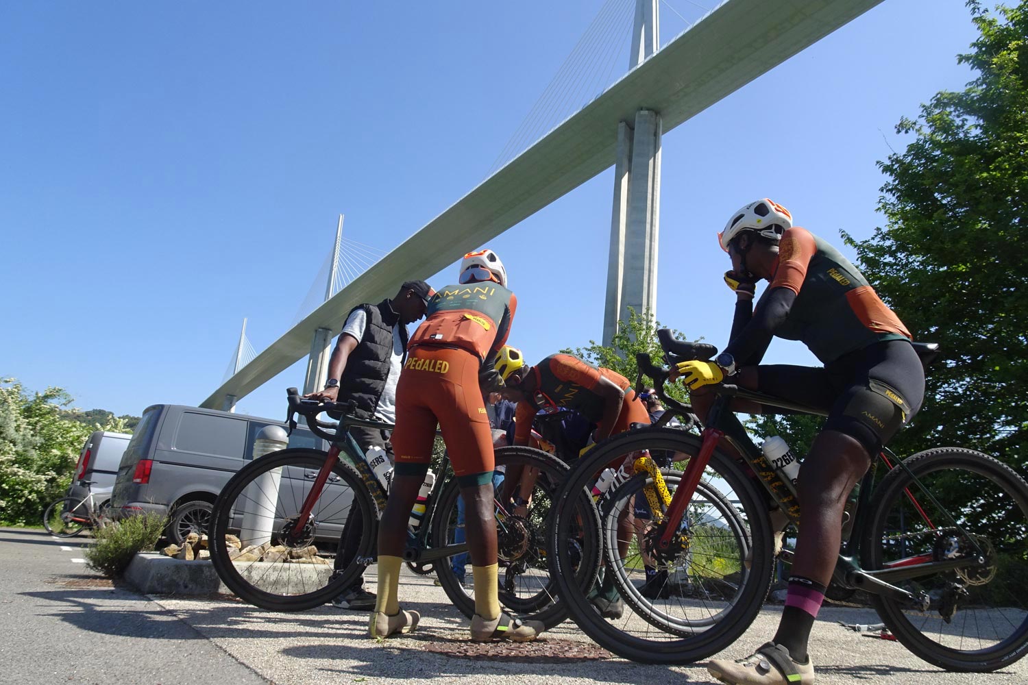 Le Team AMANI : un "espoir" pour le cyclisme africain - Bike Café