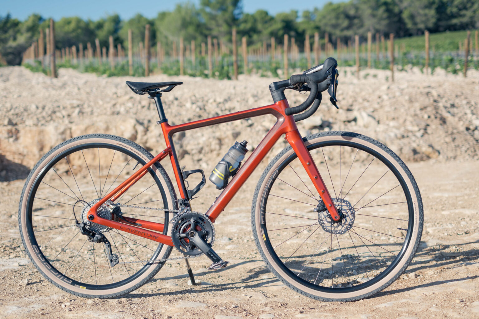 ADRIS L'Aventure... est au bout du chemin - Bike Café