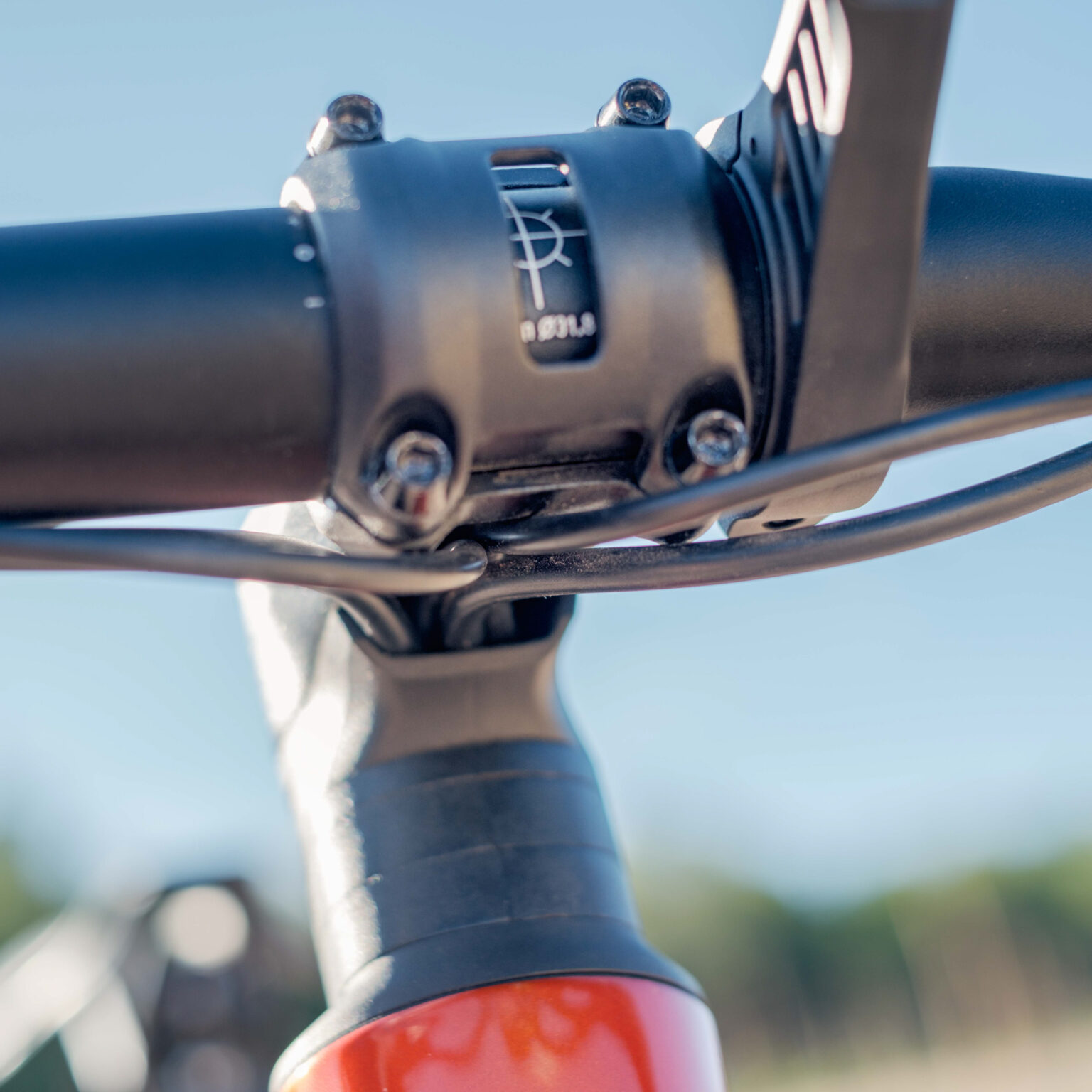 ADRIS L'Aventure... est au bout du chemin - Bike Café