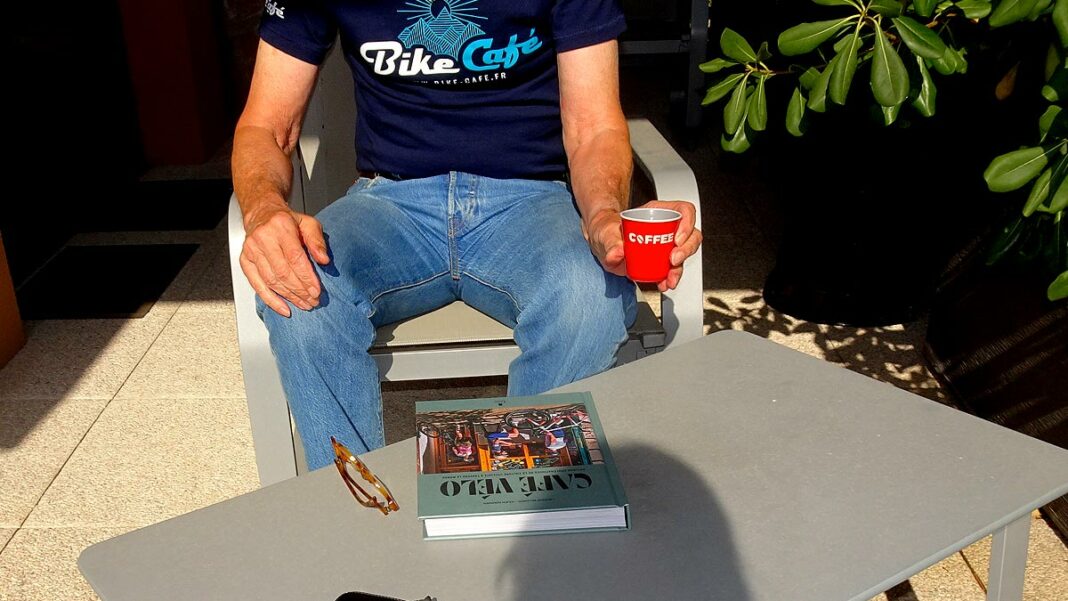 Café Vélo, 20 lieux emblématiques de la culture cycliste à travers le ...