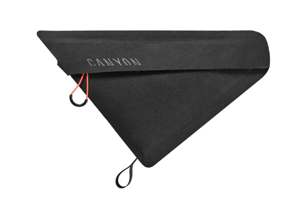 À toute vitesse avec le Grail, le nouveau Gravel Race de Canyon - Bike Café