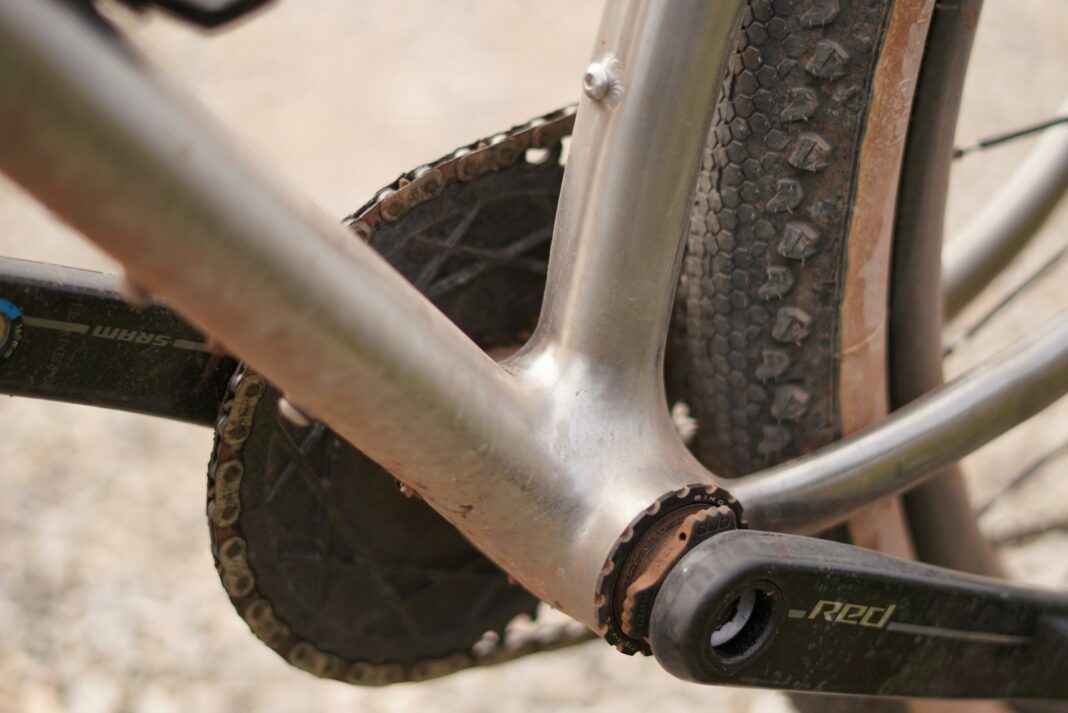 Léon LaRage FTR : le gravel race ultime ? - Bike Café