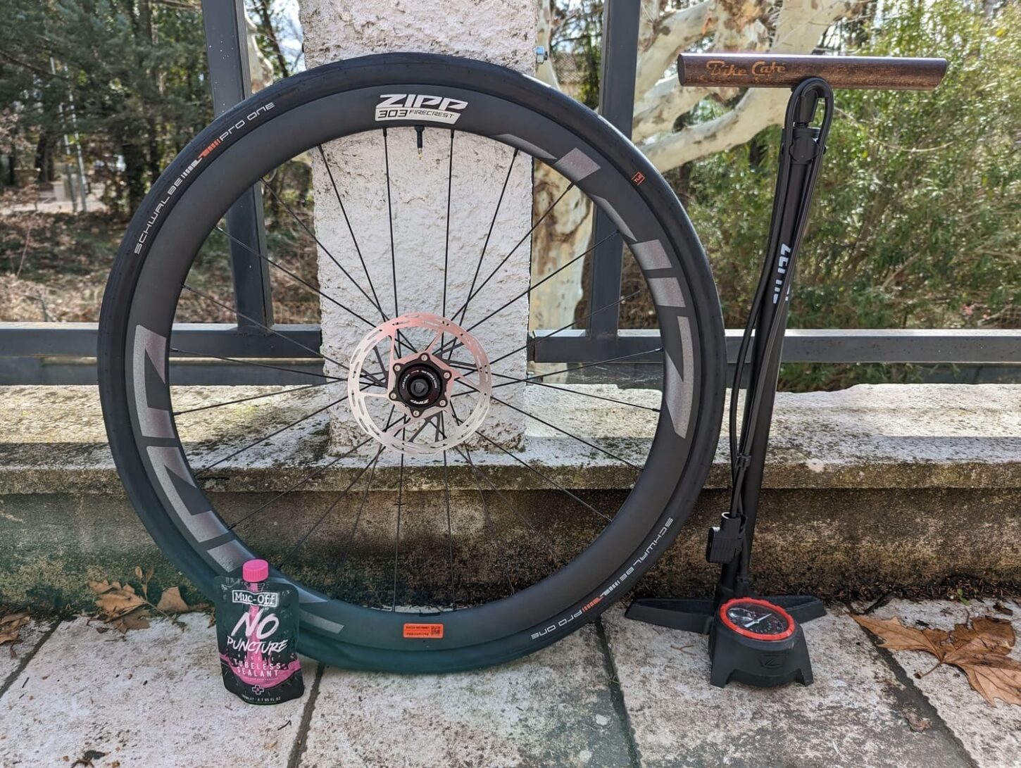Roues carbone Zipp 303 Firecrest : test longue durée AllRoad - Bike Café