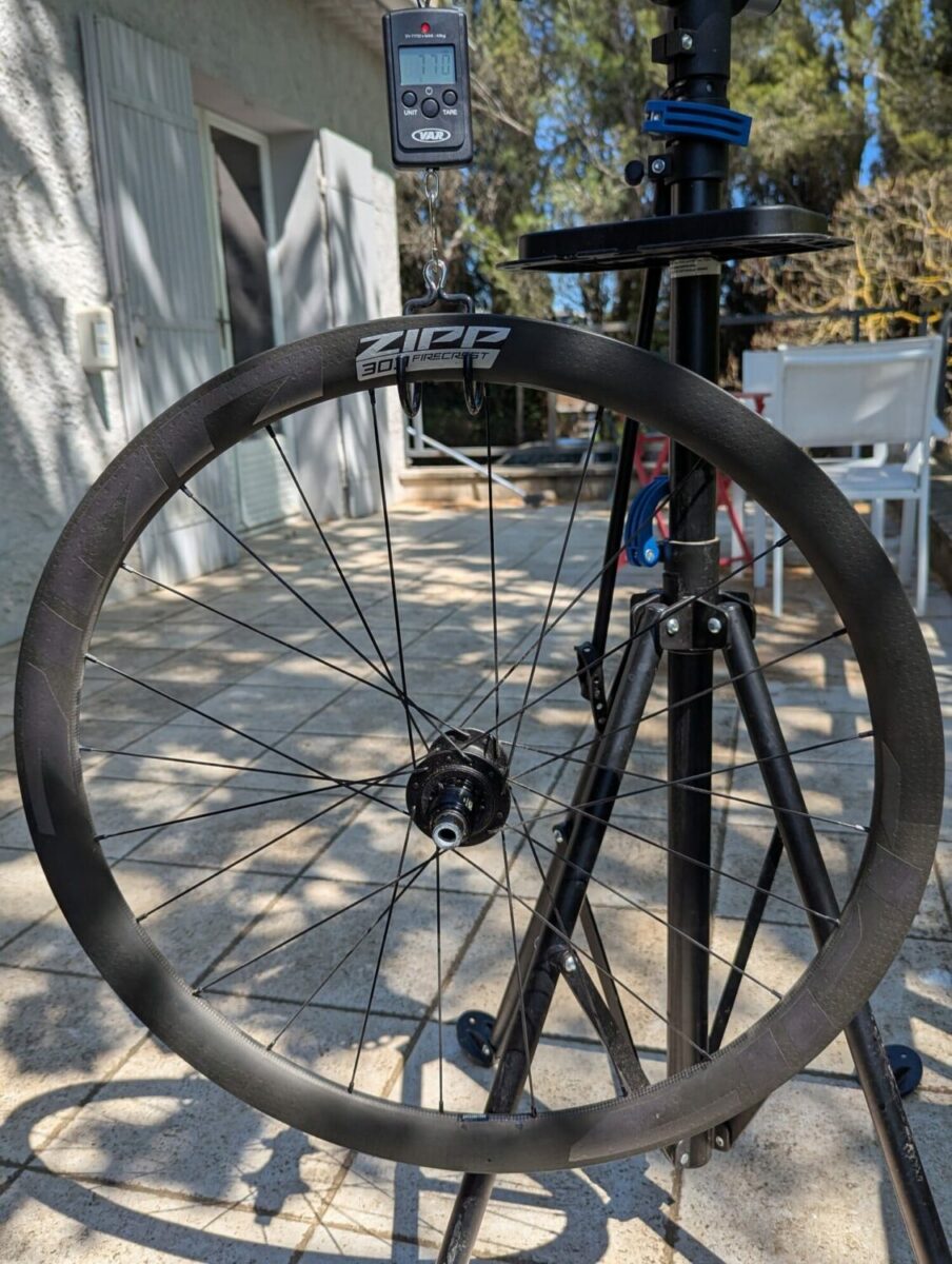 Roues carbone Zipp 303 Firecrest : test longue durée AllRoad - Bike Café