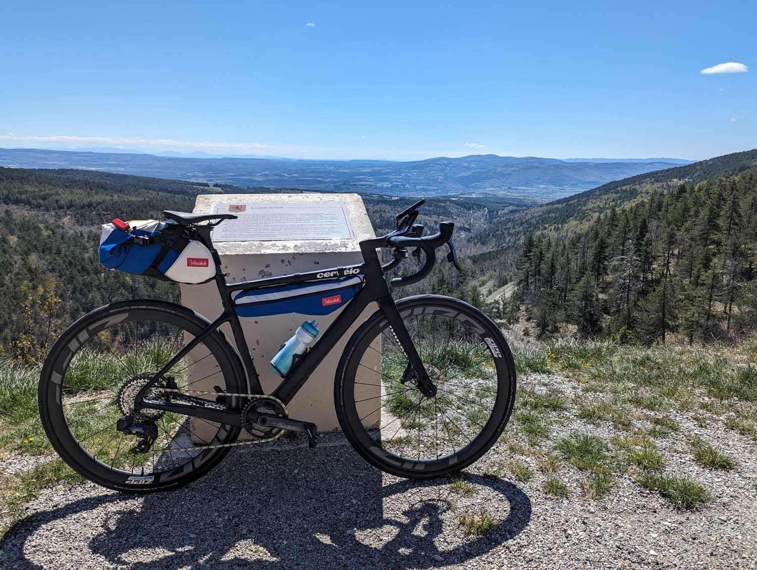 Roues carbone Zipp 303 Firecrest : test longue durée AllRoad - Bike Café